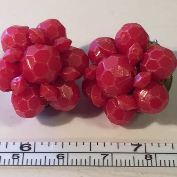 Vintage Hong Kong | Jewelry | Vintage Hong Kong Red Cluster Earring ...